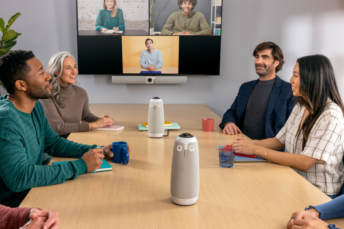 What is a hybrid team? + tips for managing hybrid teams