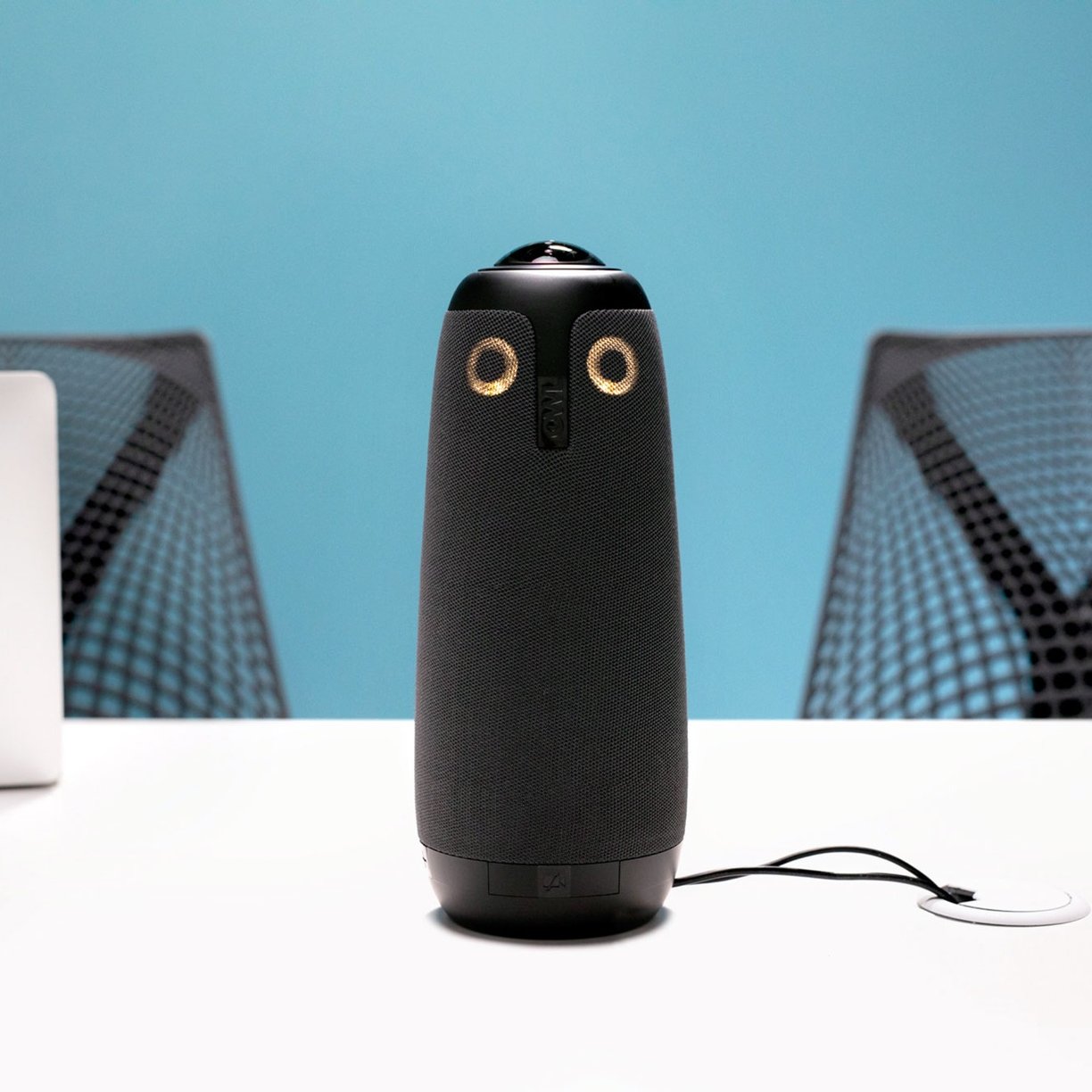 8 Best video conferencing hardware tools to use in meetings