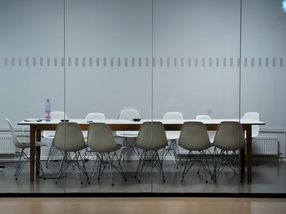 How to Set Up Your Company's Meeting Rooms