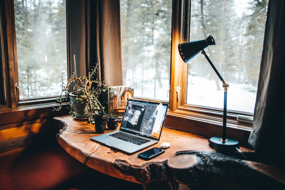 How to Work Remotely Over the Holidays: 8 Tips for Success